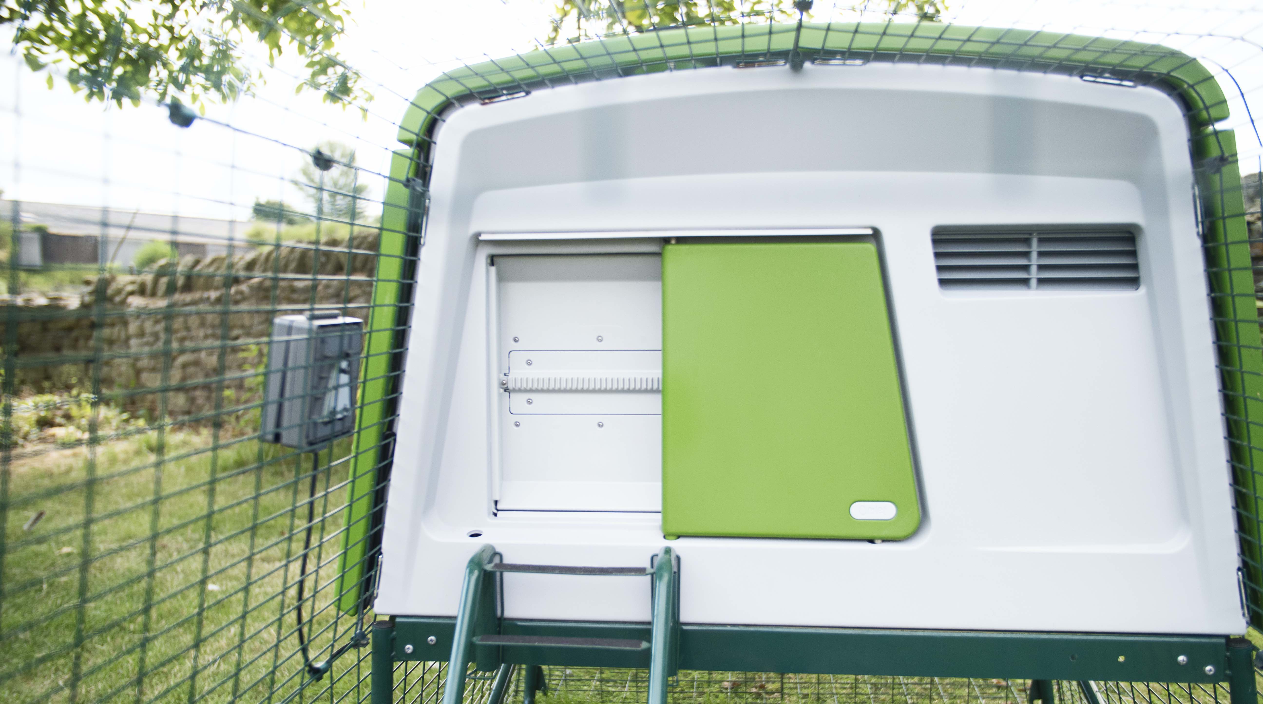 Should I shut the door to my Eglu at night? - Omlet Blog US